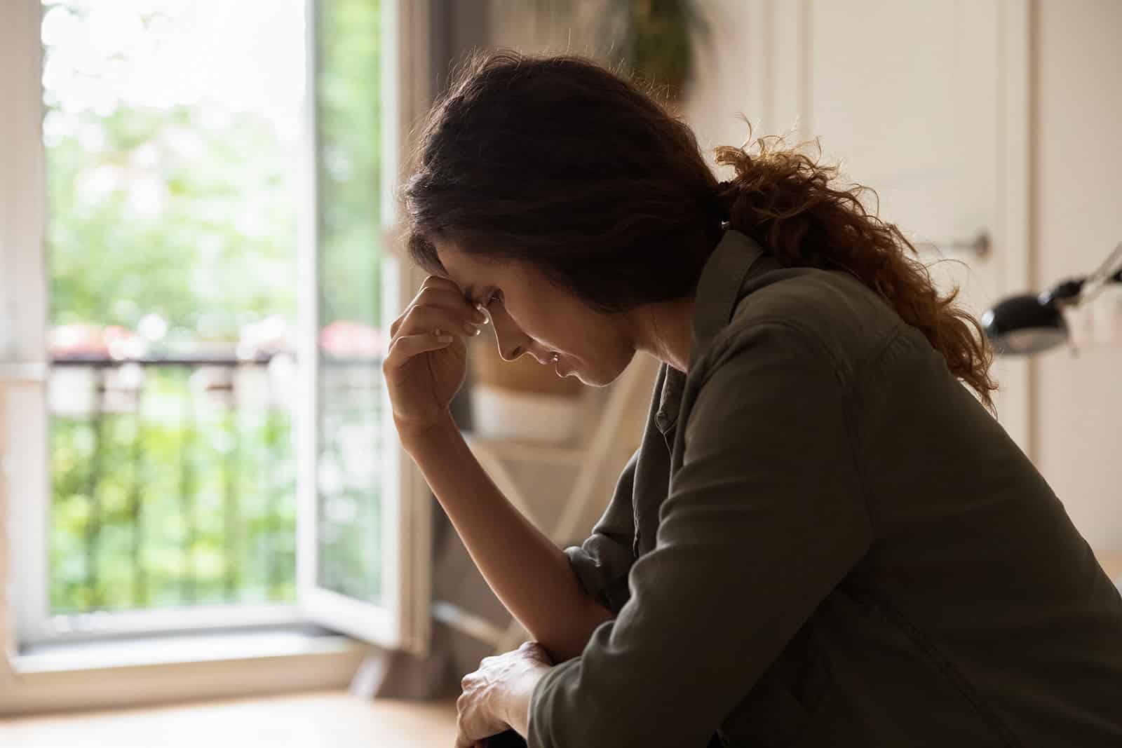 How to Recover From Emotional Trauma: Stages and Tips to Know ...