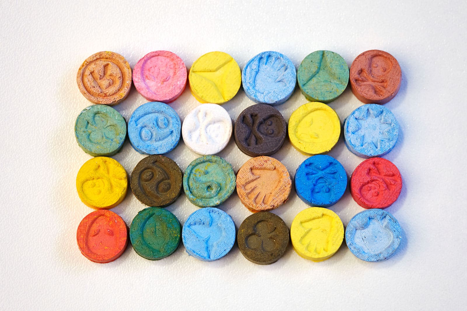 Ecstasy vs. MDMA: Are They the Same Drug? - Illinois Recovery Center
